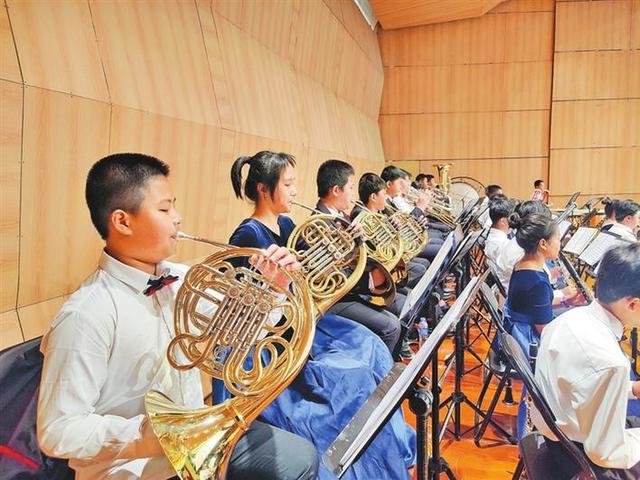 深圳城市爱乐青少年交响乐团献礼建党百年