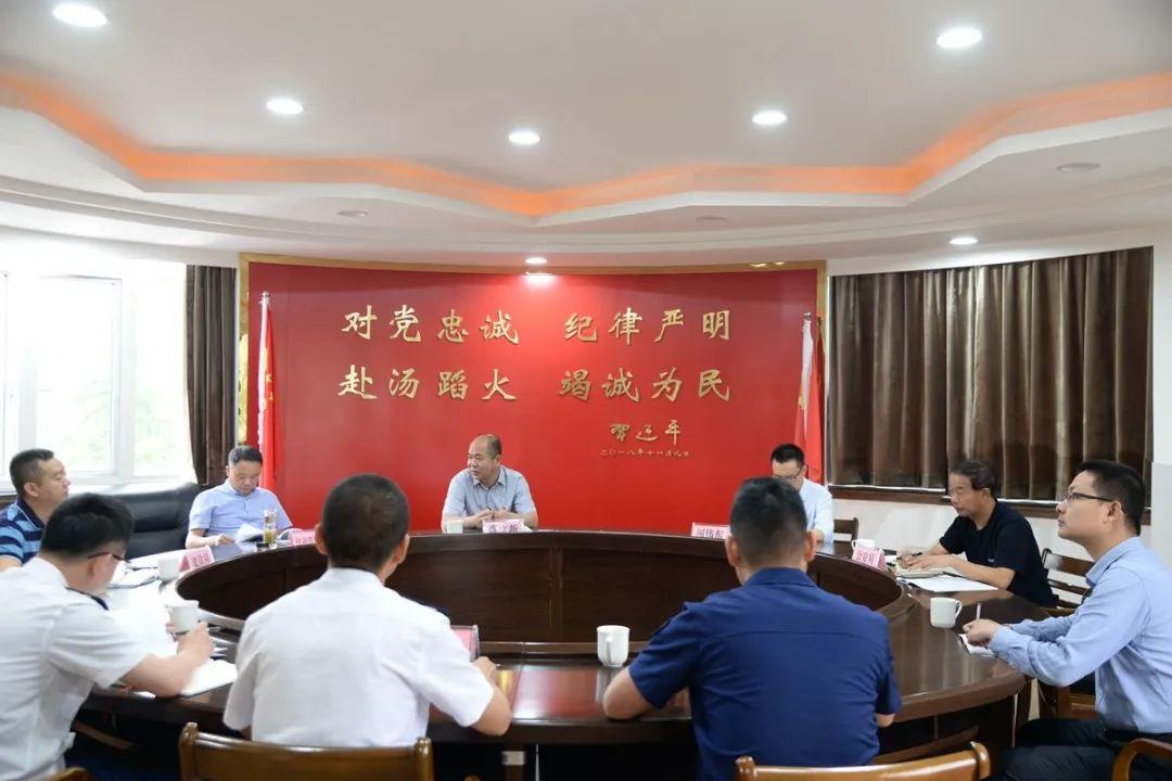 桐乡市委常委、常务副市长蔡立新一行赴桐乡大队调研消防工作