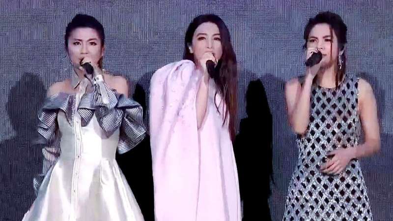 时隔多年SHE同台演唱《SuperStar》，一开嗓不减当年，惊艳众人,音乐,流行乐,好看视频