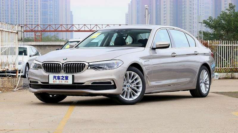 依旧49.99-53.69万元 华晨宝马530Le里程升级版上市,汽车,车评,好看视频