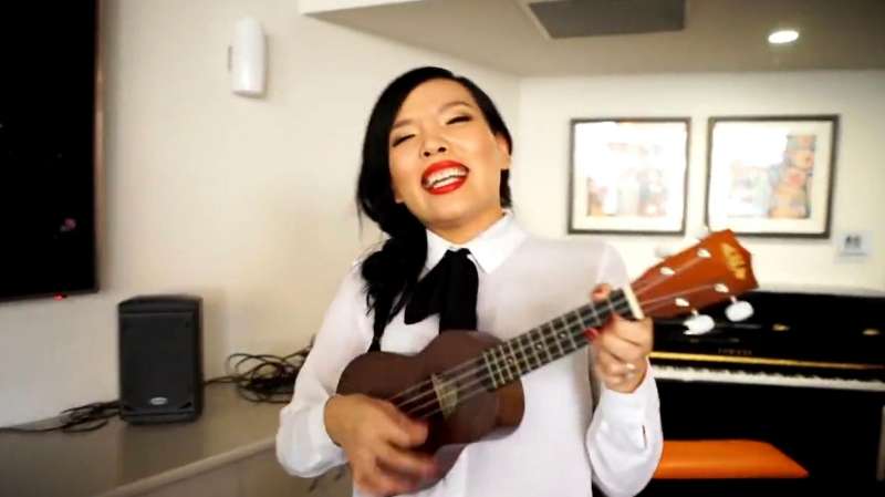 听Dami Im的《Smile》，每天一遍，防止抑郁！,影视,影视周边,好看视频