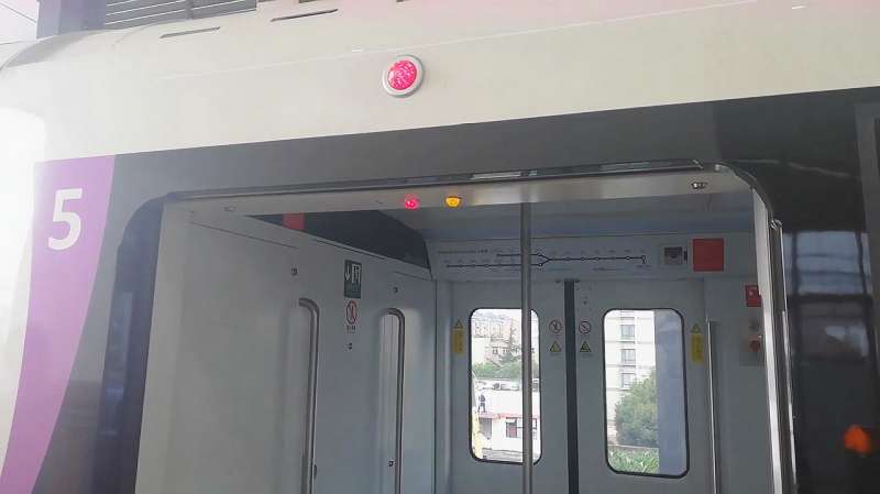 上海地铁：5号线05033（05C02）东川路出站~,汽车,汽车周边,好看视频