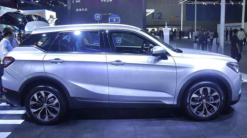 10万元级拥有宝马基因的suv!“以大欺小”抢市场 汽车 车评 好看视频