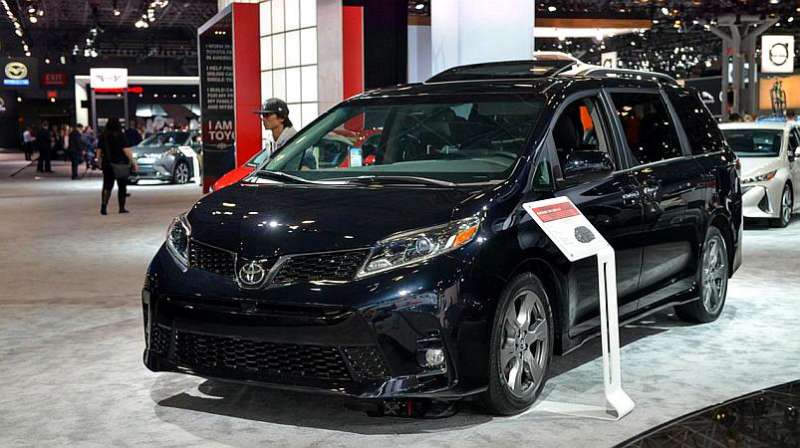 狂降35万！这款MPV让别克GL8汗颜，发动机50万公里不大修很平常,汽车,车评,好看视频