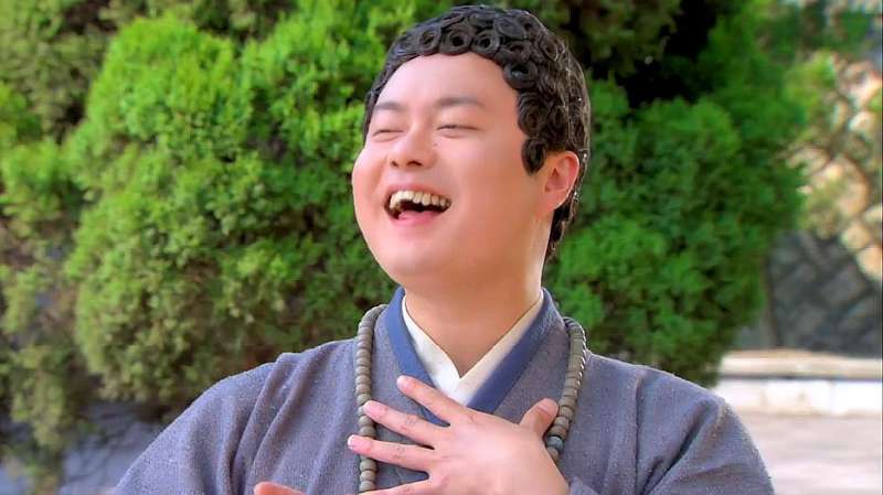 广亮被狐狸精上身,大舌头秒变娘娘腔,居然还长出了一脑袋卷毛!影视奇幻魔幻好看视频