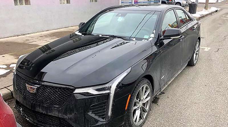 凯迪拉克CT4-V海外实拍！配2.7T+10AT，动力真香,汽车,车评,好看视频