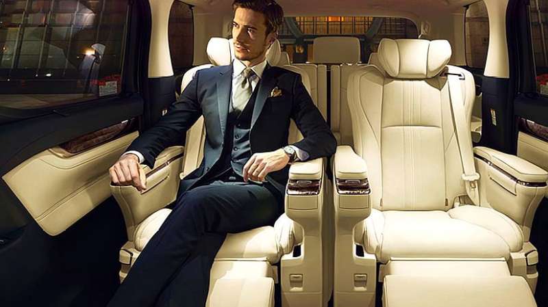 这MPV豪华车标杆，国外卖20万，国内加价几十万，期待国产车振兴,汽车,车评,好看视频