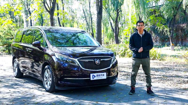 售价44.99万元的顶配GL8 能否挑战奔驰V级？,汽车,车评,好看视频