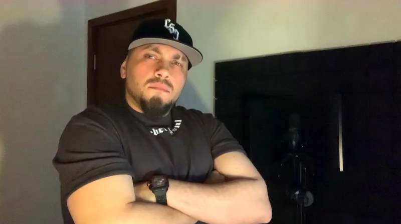 外国Rapper评论《惊雷》，连diss都比《惊雷》节奏感强，太打脸了,音乐,说唱,好看视频