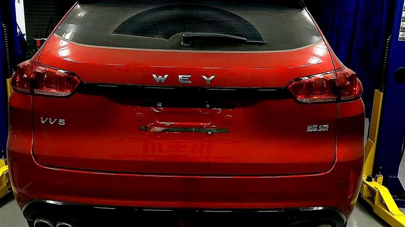 VV5四驱版动力输出生猛，起步初段若能进一步细腻顺滑就完美了,汽车,车评,好看视频