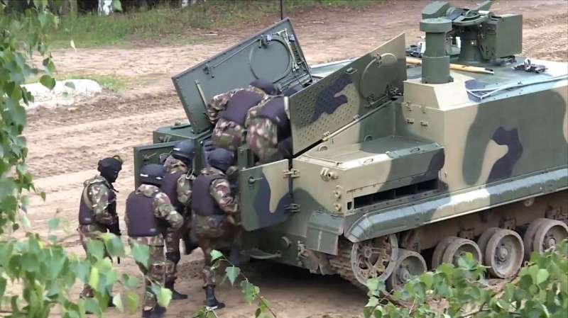 俄罗斯BT-3F两栖步兵战车，性能相当给力！,军事,兵器装备,好看视频