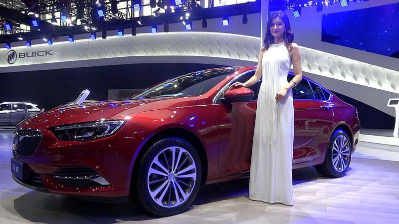 18万就配2.0T爆261马，动力碾压凯美瑞，配9AT自动挡，谁还看雅阁,汽车,车评,好看视频