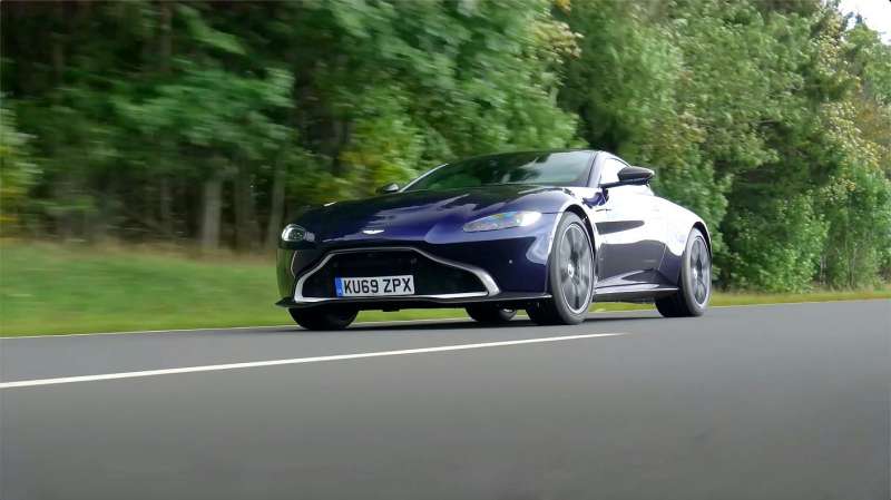 Cars01中文字幕丨阿斯顿·马丁Vantage AMR试驾测评,汽车,车评,好看视频