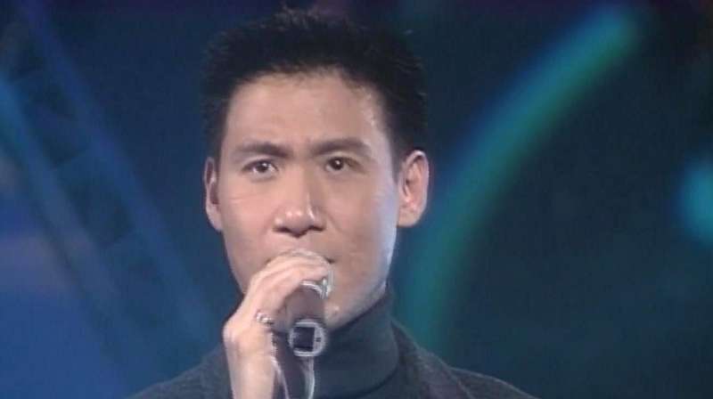 年轻时的张学友演唱《只想一生跟你走》，歌神的光芒已初步显现！,音乐,流行乐,好看视频