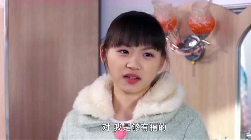 后妈一心为了继女,反被继女各种责骂,父亲怒了,上去就是一巴掌影视家庭好看视频