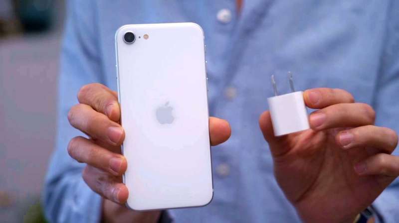 iPhone SE2真机深度测评：游戏拍摄体验优秀 还有惊喜小功能,数码,数码综合,好看视频