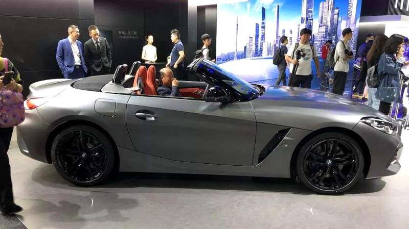 保时捷718太贵，选了宝马Z4银霜限量版，颜值超高，路上很少见到,汽车,车评,好看视频