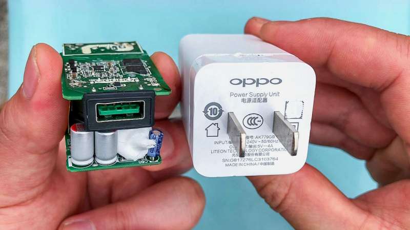 拆解OPPO 20W VOOC闪充，3年前的充电器，这做工真是让人佩服！,科技,数码,好看视频