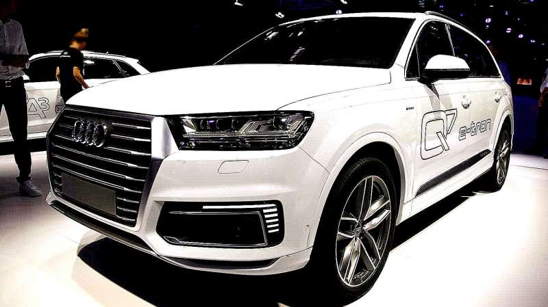 奥迪Q7为销量拼了！与宝马X5同级，如今不足50万，能否力挽狂澜？,汽车,车评,好看视频