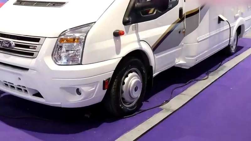 汽车：颜值极高的宽大K5L房车，你喜欢吗？,汽车,车评,好看视频