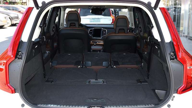 这豪华SUV到底值不值，最高降价14万，2.0T配8AT，起步254马力,汽车,车评,好看视频