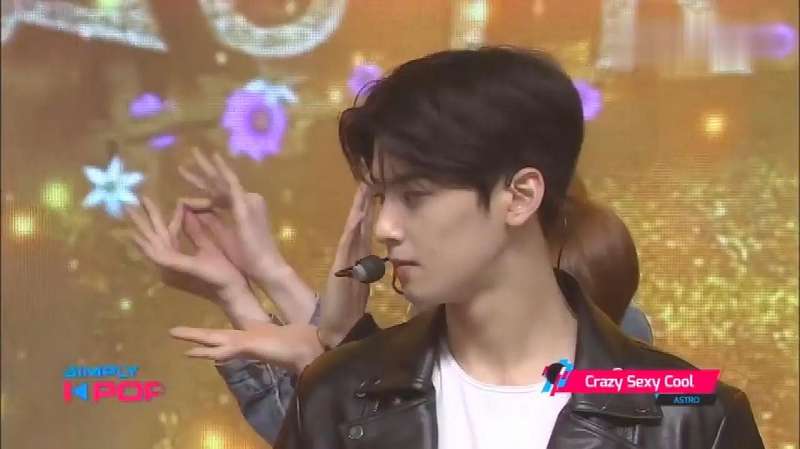 ASTRO演唱《Crazy Sexy Cool》，车银优飞吻俘获一大票少女的心~,音乐,流行乐,好看视频