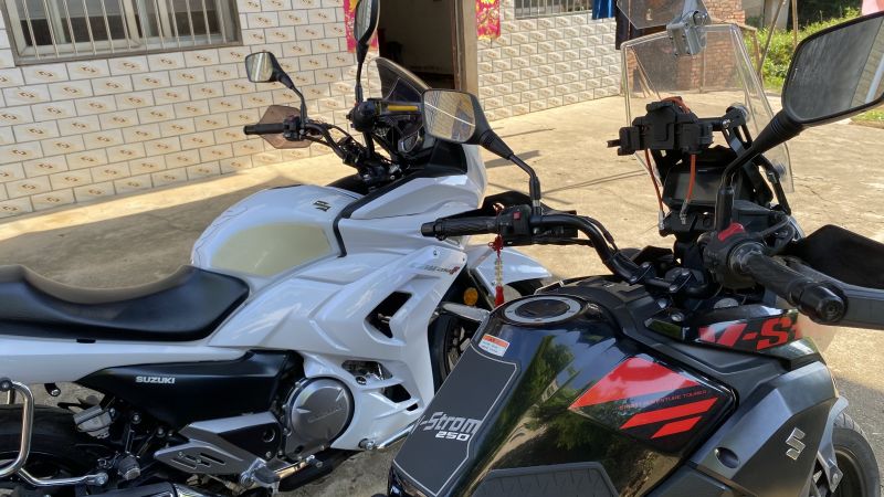 DL250和GW250摩托车简单对比,汽车,摩托车,好看视频