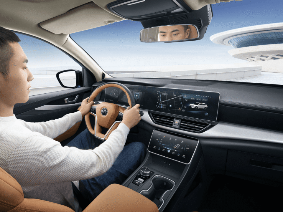 威马W6，纯电中型SUV，仅售9万多-有驾