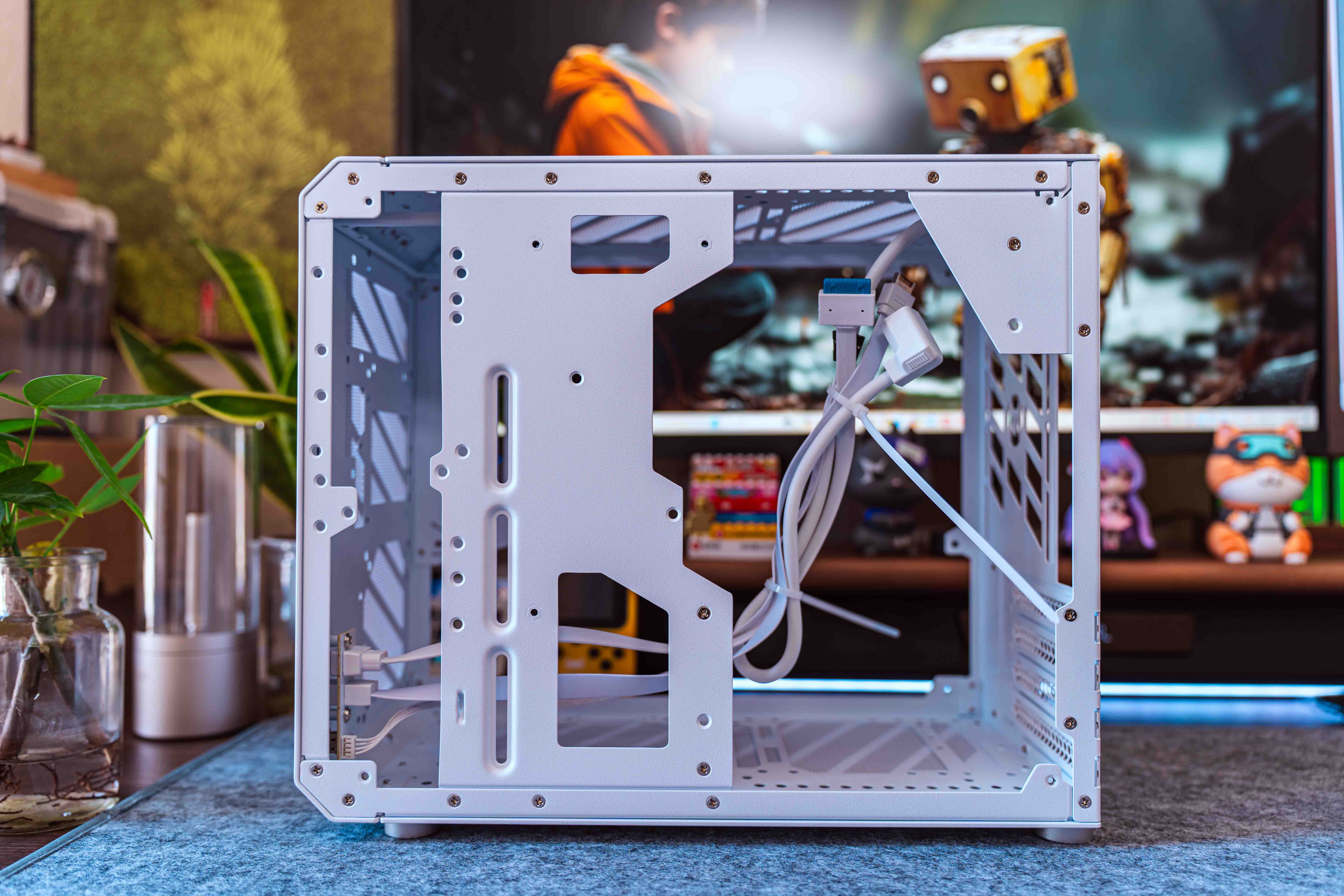 紧凑小机身、性能不妥协｜B760刀锋+索泰4070TI+机械大师C28装机