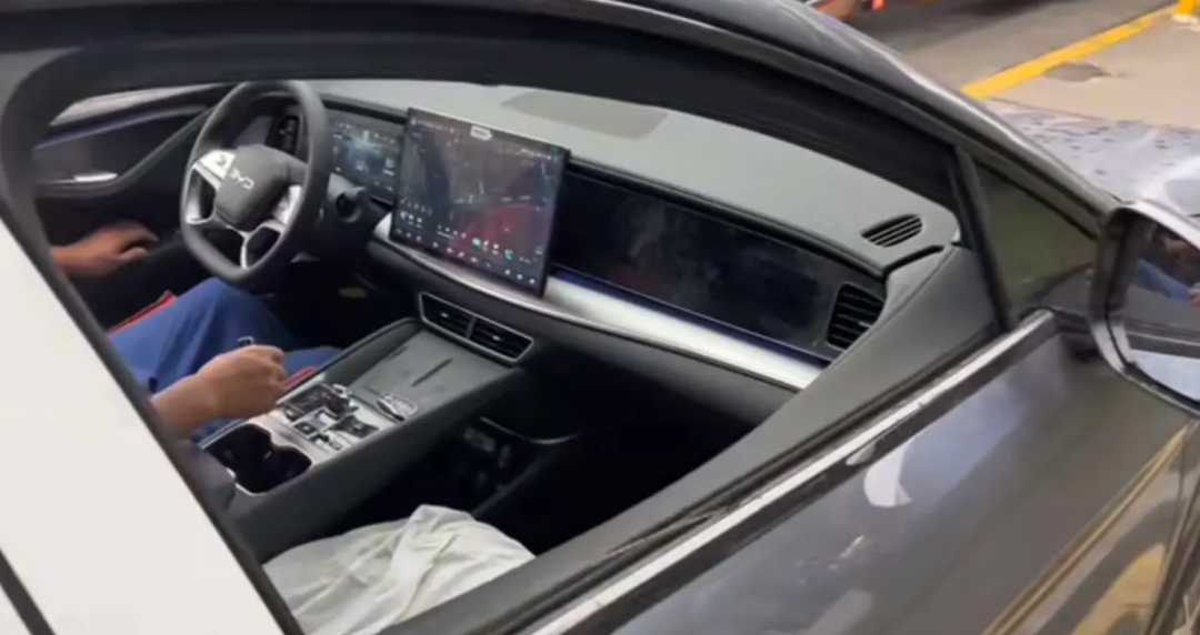 比亚迪海狮07EV实拍，网传起售价19万，与腾势N7直接竞争-有驾