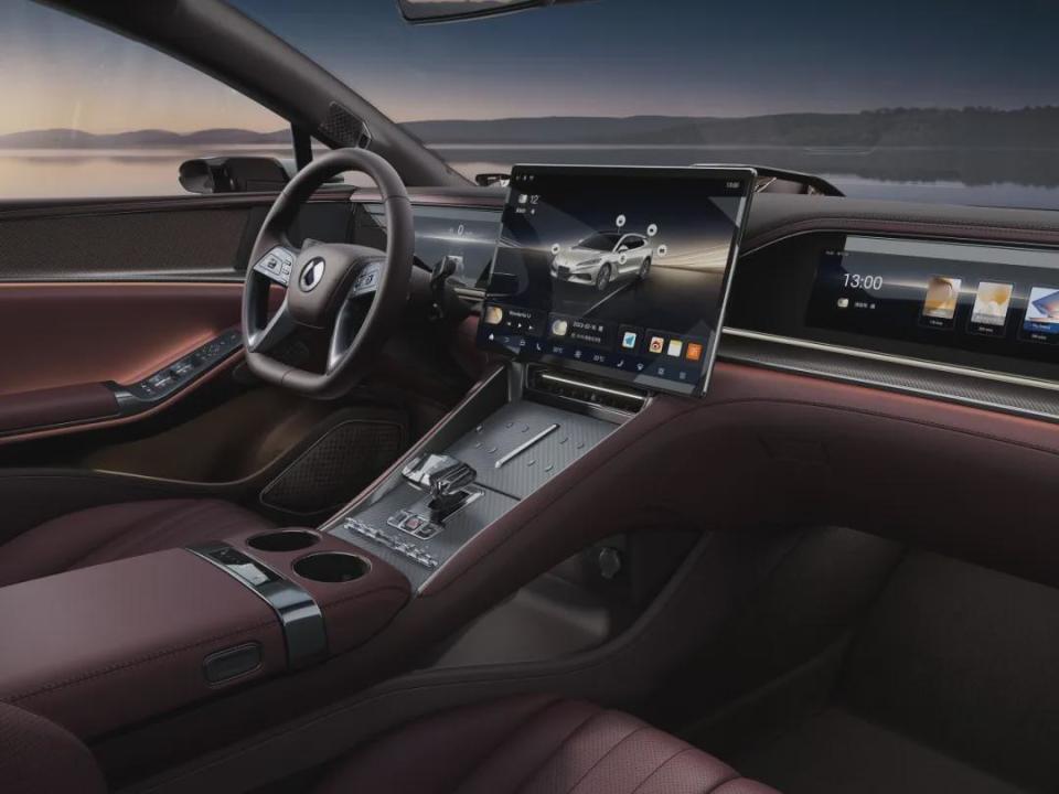 腾势Z9上市，长超5米2，仅售33.48万起，把百万级BBA都比下去了-有驾