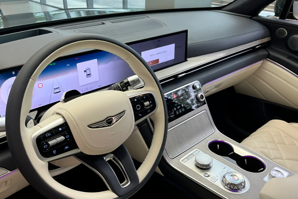 大7座豪华SUV新选择！标配2.5T+8AT+全时四驱，6.9秒破百-有驾