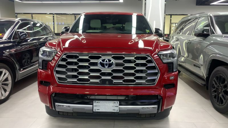 23款丰田红杉顶点版，搭载3.5T+10AT，全尺寸SUV？,汽车,评测导购,好看视频