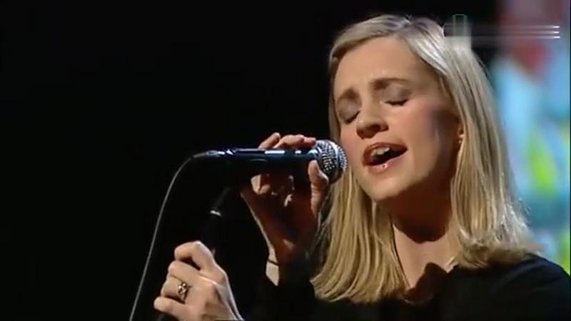 她的声音若水般清澈/凯尔特民谣天籁女声——Cara Dillon(爱尔兰),音乐,民谣,好看视频