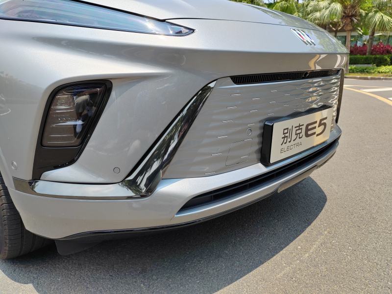 迎风穿梭，别克越级纯电SUV——E5试驾深度体验,汽车,新能源,好看视频