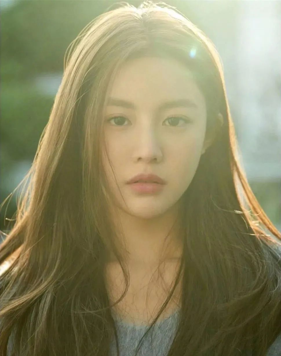 “韩国小全智贤”高允贞，她通过整形得到的颜值究竟有多逆天？