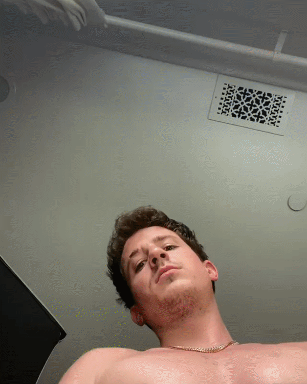 我还是很喜欢 Charlie Puth，我控制不了自己