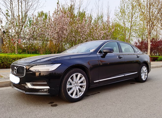 手握37万提了沃尔沃S90，行驶了7500公里，车主说出了一句大实话_百科TA说