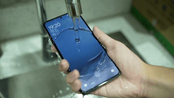 2599的K60至尊版上手，红米这回确实有点狠-有驾