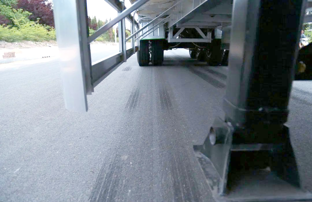 深入解析ABS/EBS/AEBS系统：谁将领跑刹车界的未来？-有驾