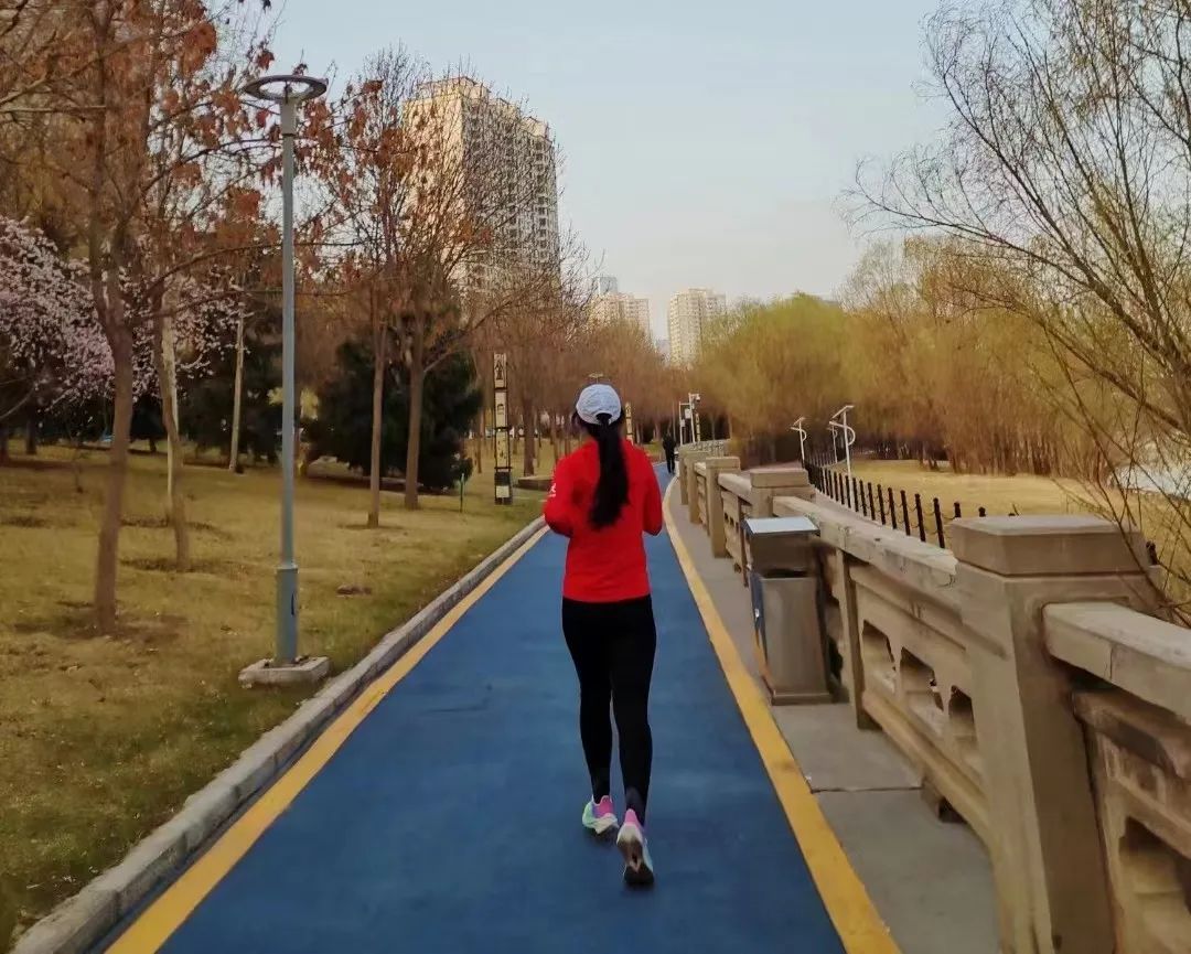跑步的多巴胺仅次于谈恋爱?经常跑步,身体会发生什么变化?