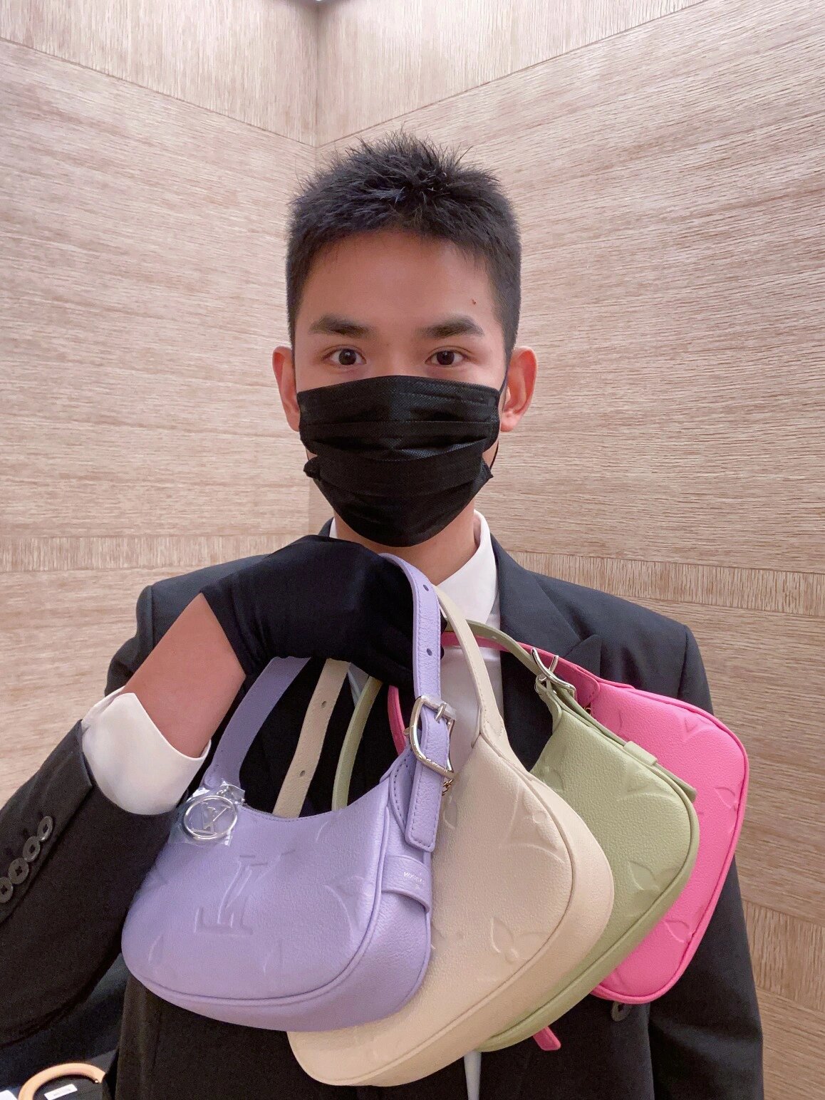 LV Mini Moon 新款迷你月亮包 上身大测评-度小视