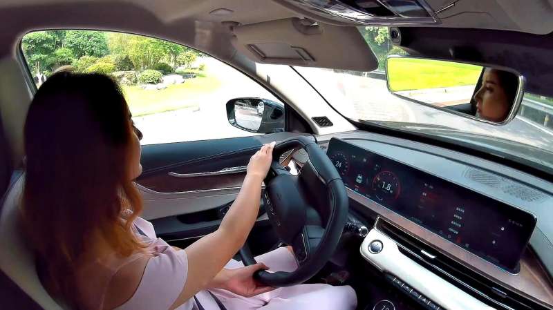 试驾1.5T+9CVT极智SUV 星途LX乘风破浪驭山城,汽车,车评,好看视频