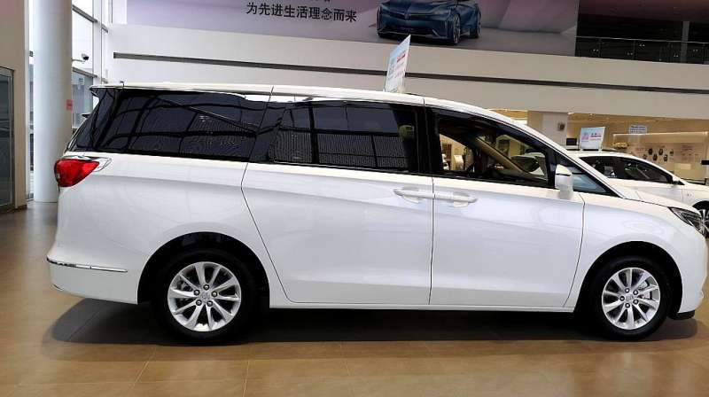 换代别克GL8，开5000公里，车主：价格便宜比旧款更舒适,汽车,车评,好看视频