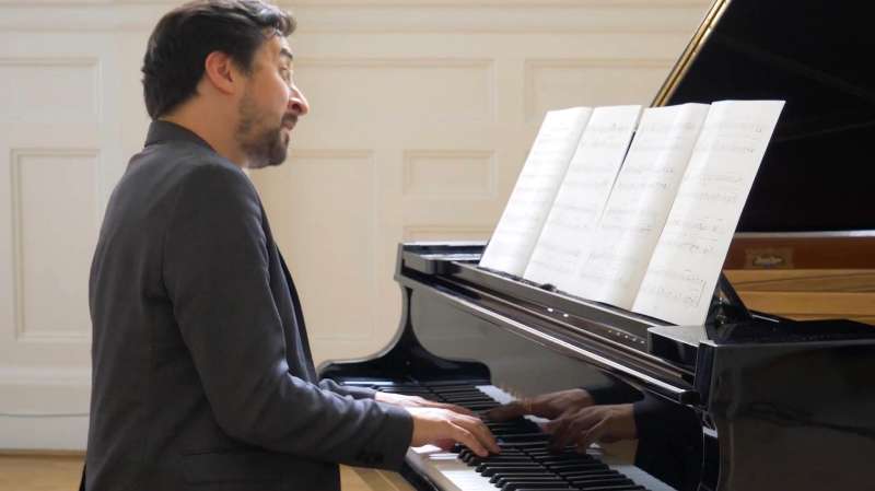 英皇考级2019-2020钢琴考纲作品：8级《Raymond Yiu的摇篮曲》,音乐,器乐,好看视频