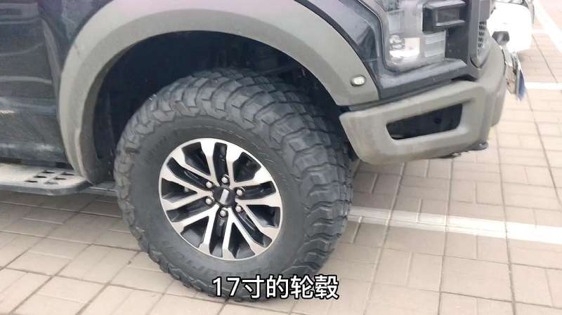 福特F150猛禽，为越野而生，KM3大泥地胎一上身，精神头立马提升,汽车,车评,好看视频