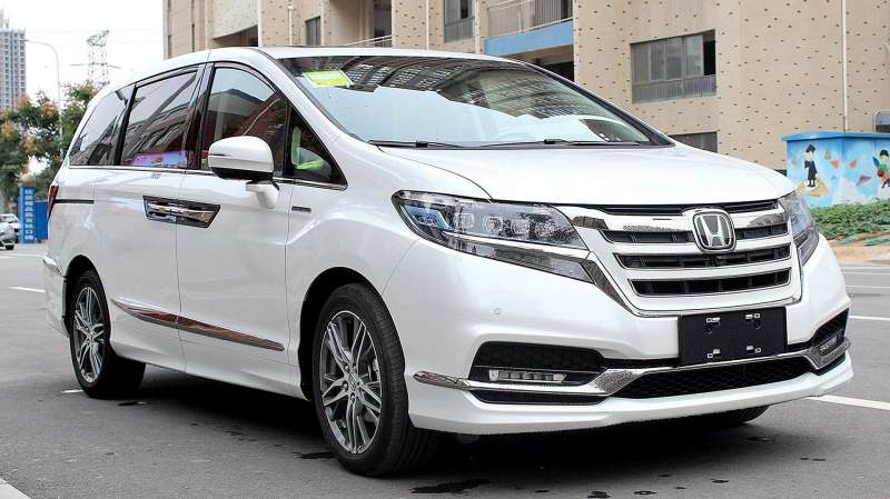 本田豪华MPV发飙了！24.98万降到20.68万，油耗仅5.9L，要啥GL8,汽车,车评,好看视频