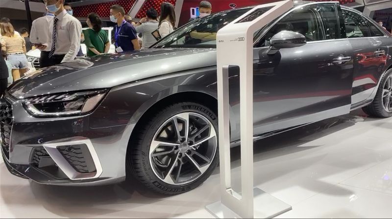 实拍新一代“A4L”来袭，造型惊艳夸张，单月狂甩12070台,汽车,车评,好看视频