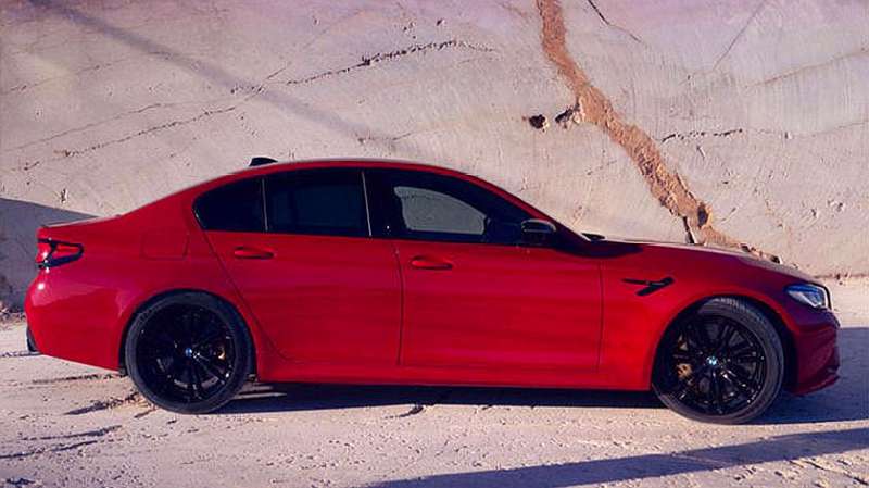 别再犹豫，宝马新款M5展厅实拍！4.4T V8动力更强,汽车,车评,好看视频