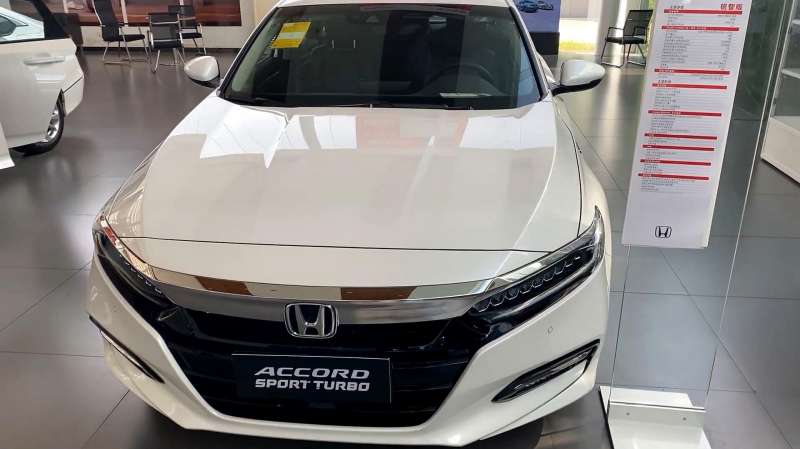 本田为求销量拼了！17.98降至17.18万，2.0T+CVT看啥凯美瑞,汽车,车评,好看视频